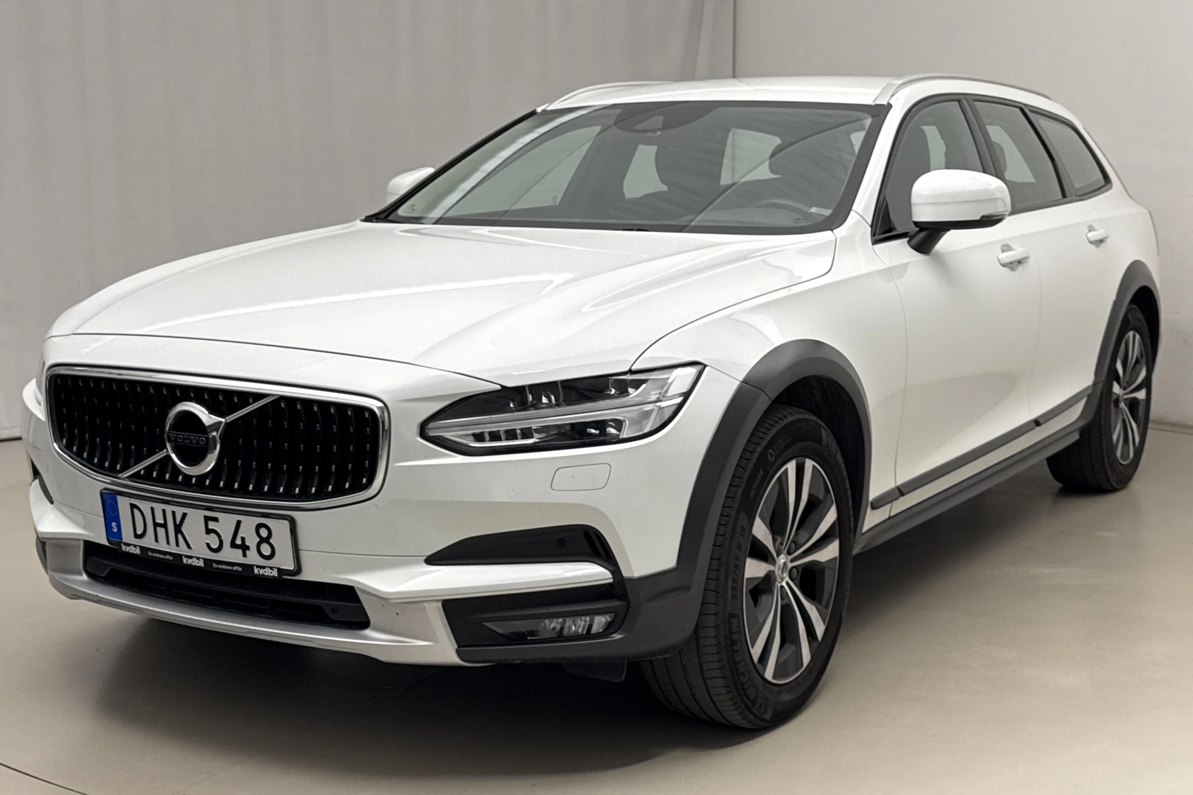 Used Volvo V90 D4 Cross Country AWD | 128 920 km | 190 hp (140 kW ...